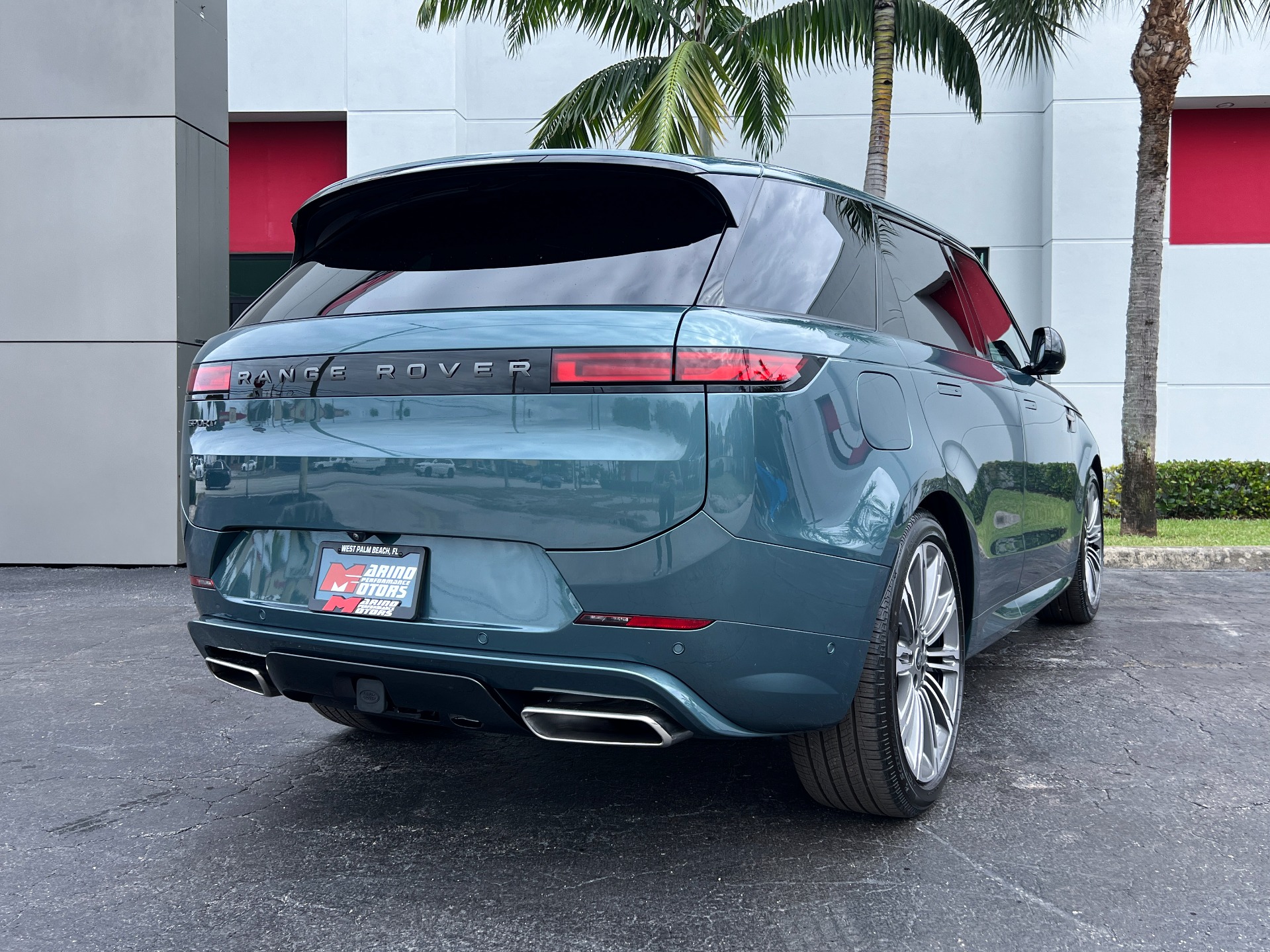 Used 2025 Land Rover Range Rover Sport P460e Dynamic SE For Sale ...