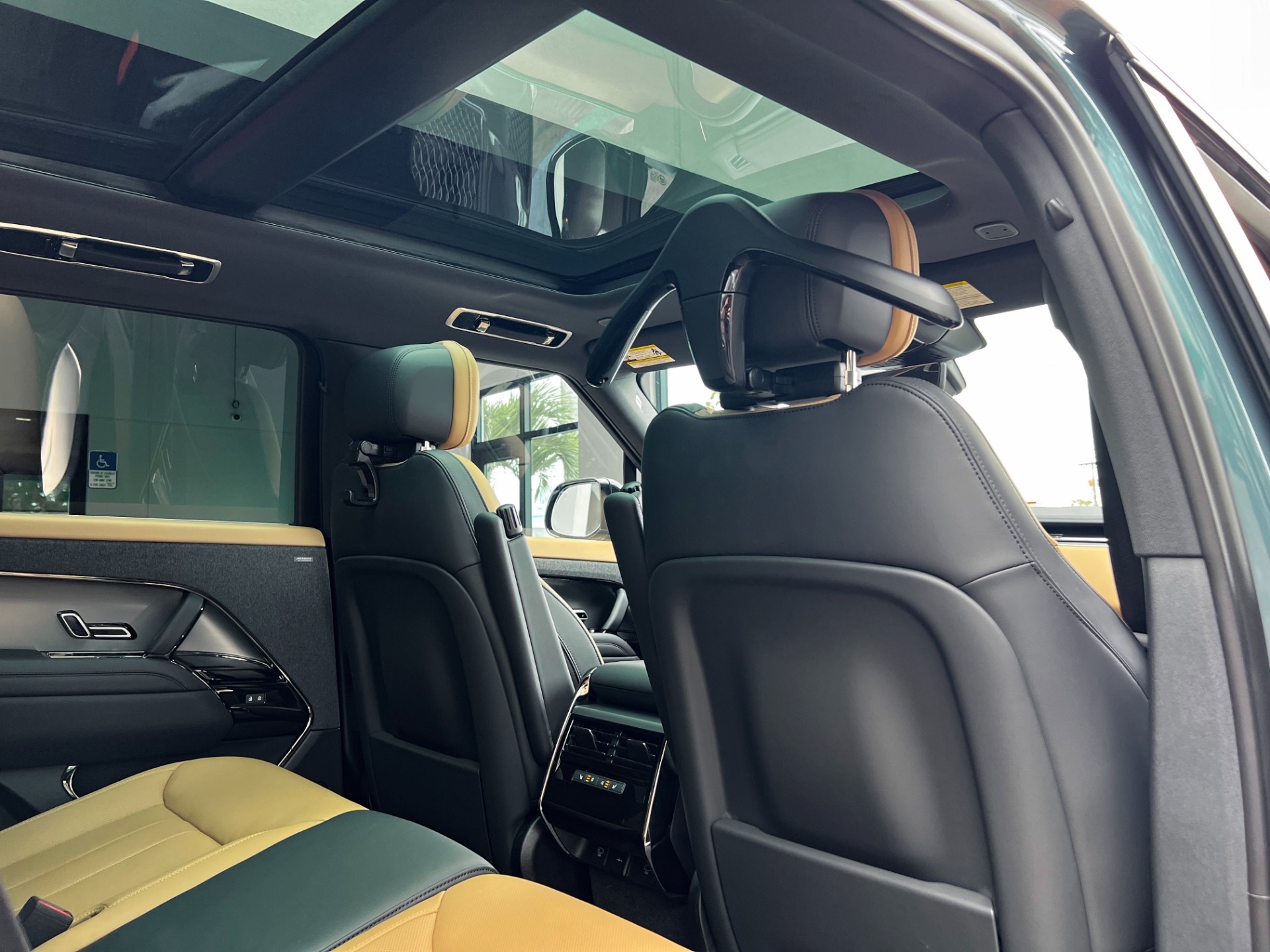 Used 2025 Land Rover Range Rover Sport P460e Dynamic SE For Sale ...